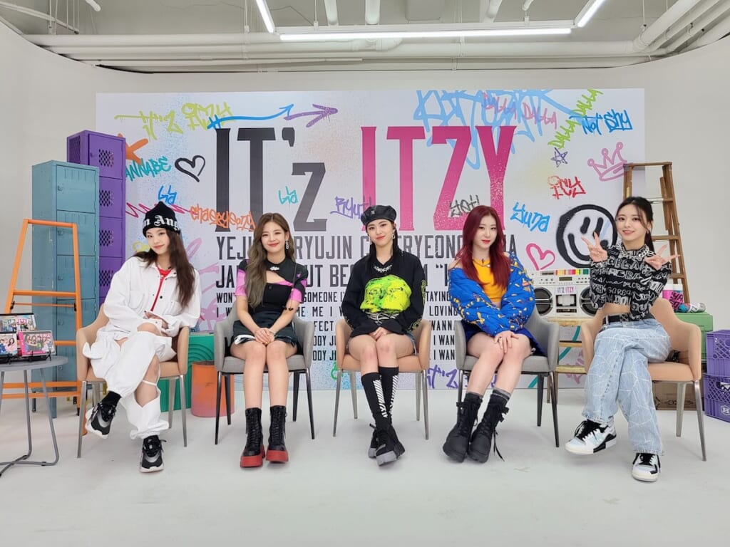 ITZY、待望の日本デビューを記念し生配信を実施！ メンバーのお気に入りショットの公開など、さらに「IT’z ITZY」の魅力を感じられる ...