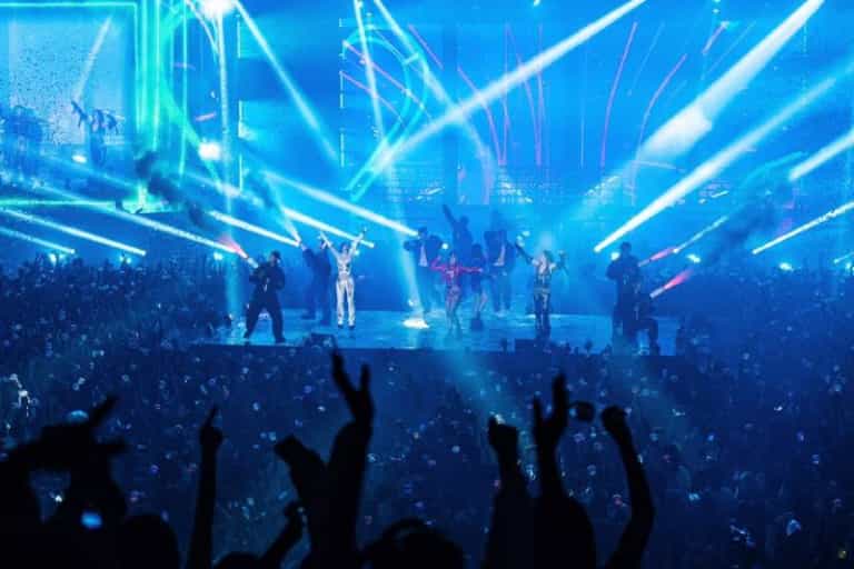 2NE1、ソウル公演で完全復活！ 15周年アジアツアー始動！ K-POPの元祖女王が圧倒的なパフォーマンスを披露【オフィシャルレポート ...